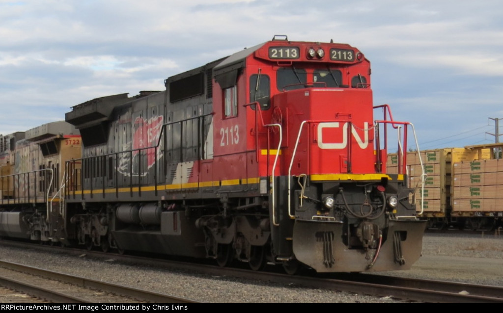 CN C40-8 #2113 visits Eugene yard
